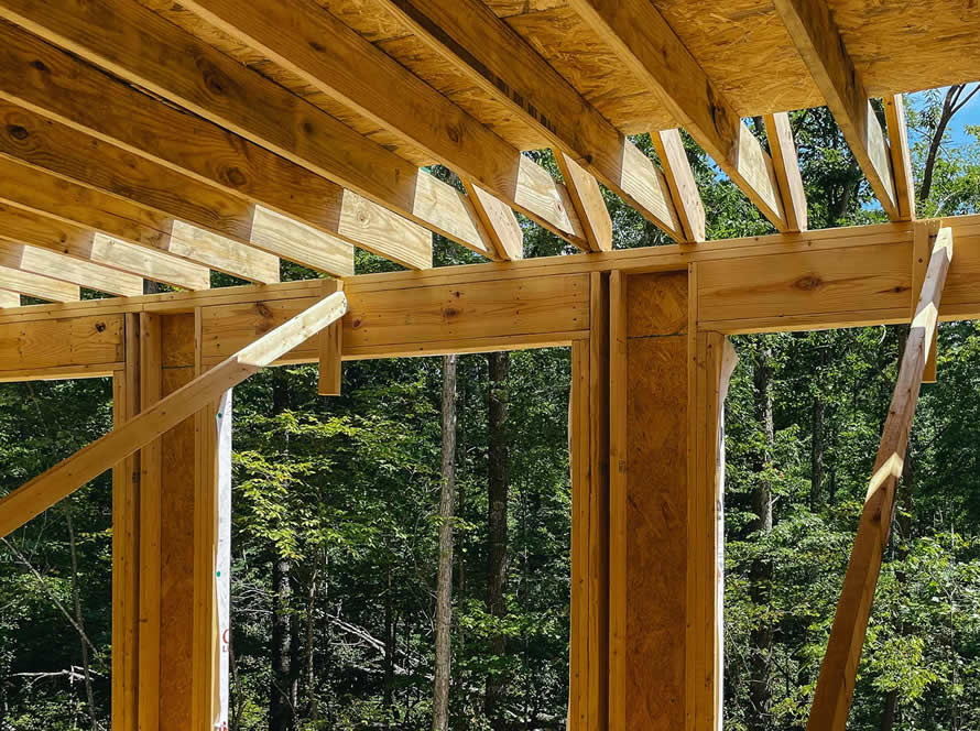 Madera para Tejados en Navarra: Resistente y Certificada